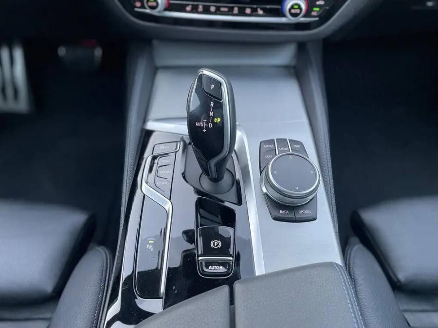 Pelēks BMW 520 2020 Sigulda, ar dzinēja tilpumu 2.00 L un nobraukumu 169 tūkst. km par 24990 €, foto 27 vietnē AUTOMOTO.COM.LV