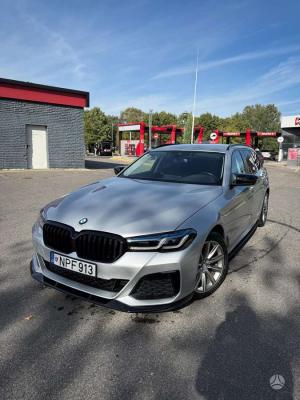 Grey BMW 520 2020 in Vilnius, with an engine capacity of 2.00 L and mileage of 160 thousand km for 23500 €, photo  on AUTOMOTO.COM.LV