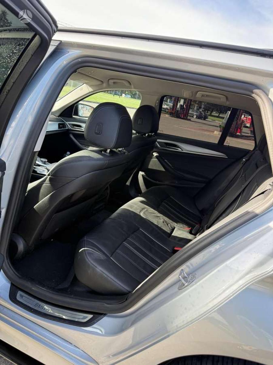 Grey BMW 520 2020 in Vilnius, with an engine capacity of 2.00 L and mileage of 160 thousand km for 23500 €, photo 7 on AUTOMOTO.COM.LV
