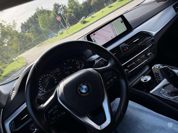 Grey BMW 520 2020 in Vilnius, with an engine capacity of 2.00 L and mileage of 160 thousand km for 23500 €, photo 10 on AUTOMOTO.COM.LV