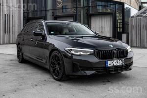 Pelēks BMW 520 2021 Ogre, ar dzinēja tilpumu 2.00 L un nobraukumu 98 tūkst. km par 32500 €, foto 1 vietnē AUTOMOTO.COM.LV