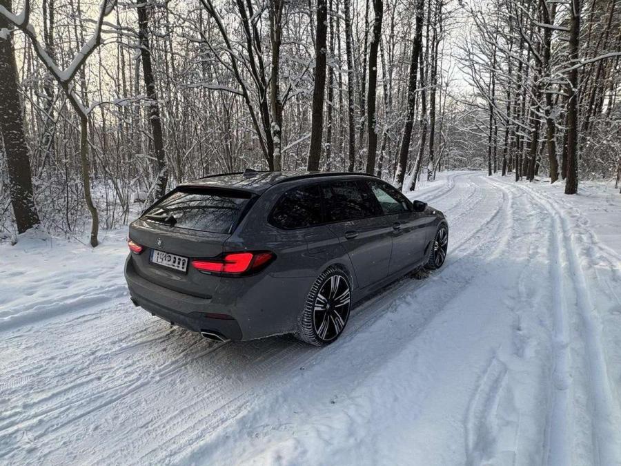 Pelēks BMW 520 2021 Kauņa, ar dzinēja tilpumu 2.00 L un nobraukumu 93 tūkst. km par 29000 €, foto 4 vietnē AUTOMOTO.COM.LV