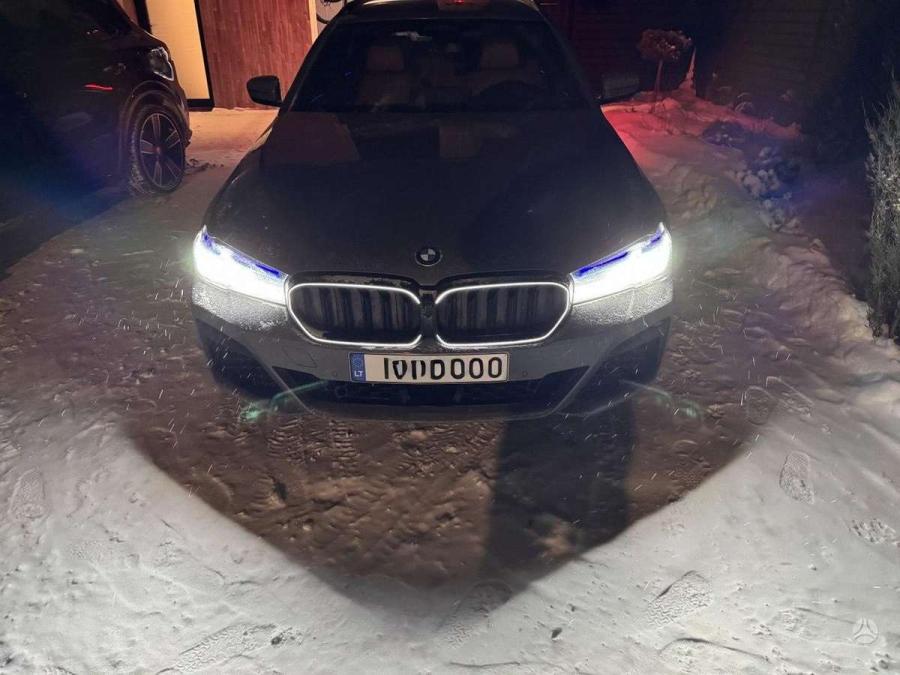 Pelēks BMW 520 2021 Kauņa, ar dzinēja tilpumu 2.00 L un nobraukumu 93 tūkst. km par 29000 €, foto 8 vietnē AUTOMOTO.COM.LV