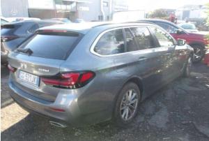 Grey BMW 520 2021 in Kaunas, with an engine capacity of 2.00 L and mileage of 44 thousand km for 16348 €, photo 2 on AUTOMOTO.COM.LV