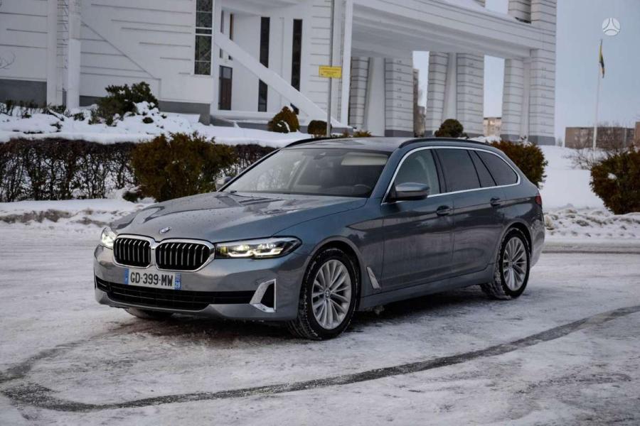 Pelēks BMW 520 2021 Elektrėnai, ar dzinēja tilpumu 2.00 L un nobraukumu 235 tūkst. km par 20900 €, foto 1 vietnē AUTOMOTO.COM.LV