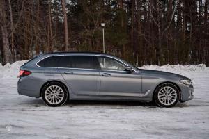 Pelēks BMW 520 2021 Elektrėnai, ar dzinēja tilpumu 2.00 L un nobraukumu 235 tūkst. km par 20900 €, foto 4 vietnē AUTOMOTO.COM.LV