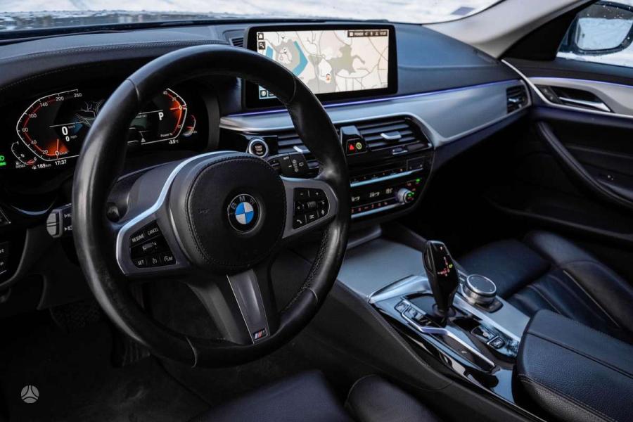 Pelēks BMW 520 2021 Elektrėnai, ar dzinēja tilpumu 2.00 L un nobraukumu 235 tūkst. km par 20900 €, foto 10 vietnē AUTOMOTO.COM.LV