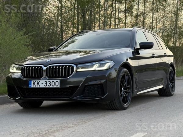 Grey BMW 520 2021 in Valmiera, with an engine capacity of 2.00 L and mileage of 135 thousand km for 29900 €, photo 1 on AUTOMOTO.COM.LV
