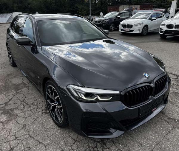 Grey BMW 520 2021 in Panevezys, with an engine capacity of 2.00 L and mileage of 159 thousand km for 24500 €, photo 3 on AUTOMOTO.COM.LV