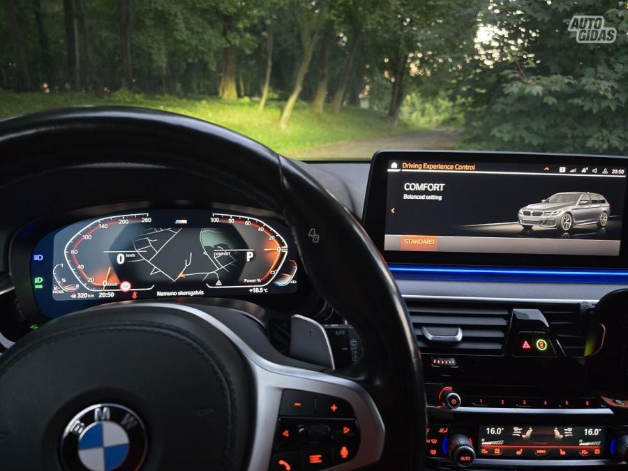 Grey BMW 520 2021 in Silute, with an engine capacity of 2.00 L and mileage of 0 thousand km for 20800 €, photo 21 on AUTOMOTO.COM.LV
