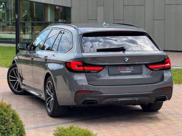 Grey BMW 520 2022 in Riga, with an engine capacity of 2.00 L and mileage of 182 thousand km for 24900 €, photo 5 on AUTOMOTO.COM.LV