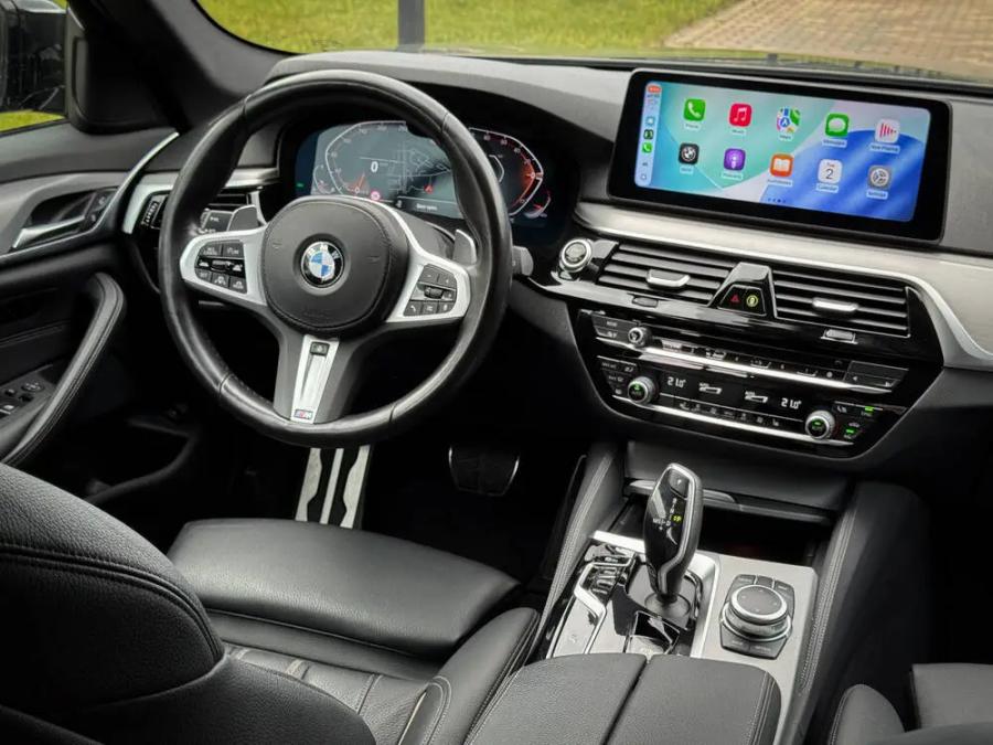 Grey BMW 520 2022 in Riga, with an engine capacity of 2.00 L and mileage of 182 thousand km for 24900 €, photo 16 on AUTOMOTO.COM.LV
