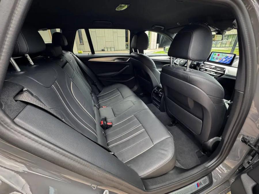 Grey BMW 520 2022 in Riga, with an engine capacity of 2.00 L and mileage of 182 thousand km for 24900 €, photo 19 on AUTOMOTO.COM.LV