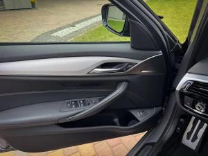 Grey BMW 520 2022 in Riga, with an engine capacity of 2.00 L and mileage of 182 thousand km for 24900 €, photo 21 on AUTOMOTO.COM.LV