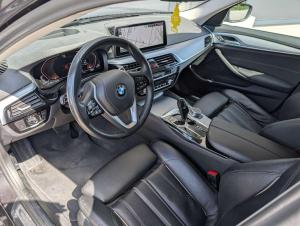 Grey BMW 520 2022 in Siauliai, with an engine capacity of 2.00 L and mileage of 241 thousand km for 20500 €, photo 10 on AUTOMOTO.COM.LV
