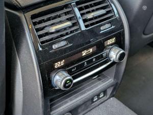 Grey BMW 520 2022 in Siauliai, with an engine capacity of 2.00 L and mileage of 241 thousand km for 20500 €, photo 18 on AUTOMOTO.COM.LV