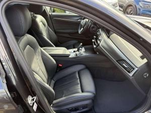 Grey BMW 520 2022 in Vilnius, with an engine capacity of 2.00 L and mileage of 188 thousand km for 21800 €, photo 14 on AUTOMOTO.COM.LV