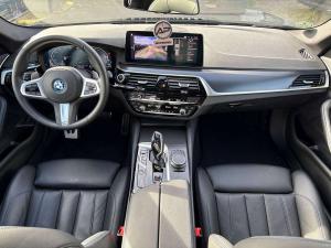 Grey BMW 520 2022 in Vilnius, with an engine capacity of 2.00 L and mileage of 188 thousand km for 21800 €, photo 16 on AUTOMOTO.COM.LV