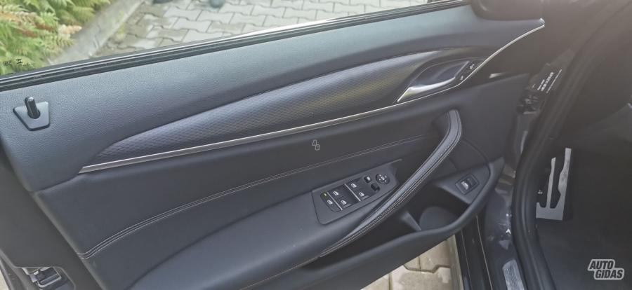 Pelēks BMW 520 2023 Viļņa, ar dzinēja tilpumu 2.00 L un nobraukumu 190 tūkst. km par 25850 €, foto 28 vietnē AUTOMOTO.COM.LV