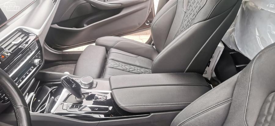 Pelēks BMW 520 2023 Viļņa, ar dzinēja tilpumu 2.00 L un nobraukumu 190 tūkst. km par 25850 €, foto 12 vietnē AUTOMOTO.COM.LV