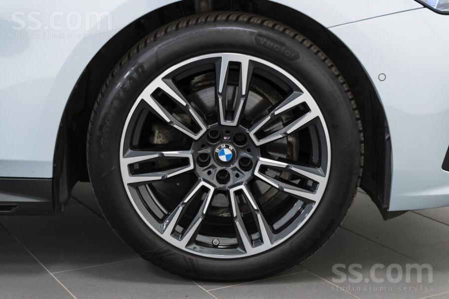 Pelēks BMW 520 2024 Rīga, ar dzinēja tilpumu 2.00 L un nobraukumu 26 tūkst. km par 58900 €, foto 12 vietnē AUTOMOTO.COM.LV