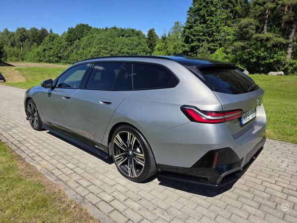Pelēks BMW 520 2024 Telšiai, ar dzinēja tilpumu 2.00 L un nobraukumu 48 tūkst. km par 54800 €, foto 10 vietnē AUTOMOTO.COM.LV