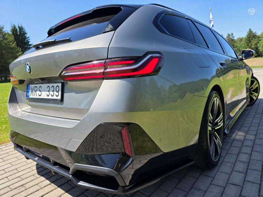 Pelēks BMW 520 2024 Telšiai, ar dzinēja tilpumu 2.00 L un nobraukumu 48 tūkst. km par 54800 €, foto 15 vietnē AUTOMOTO.COM.LV