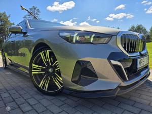 Pelēks BMW 520 2024 Telšiai, ar dzinēja tilpumu 2.00 L un nobraukumu 48 tūkst. km par 54800 €, foto 17 vietnē AUTOMOTO.COM.LV