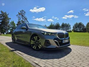 Pelēks BMW 520 2024 Telšiai, ar dzinēja tilpumu 2.00 L un nobraukumu 48 tūkst. km par 54800 €, foto 19 vietnē AUTOMOTO.COM.LV