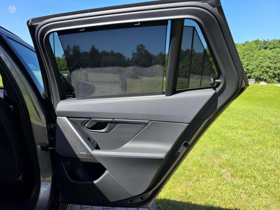 Pelēks BMW 520 2024 Telšiai, ar dzinēja tilpumu 2.00 L un nobraukumu 48 tūkst. km par 54800 €, foto 30 vietnē AUTOMOTO.COM.LV