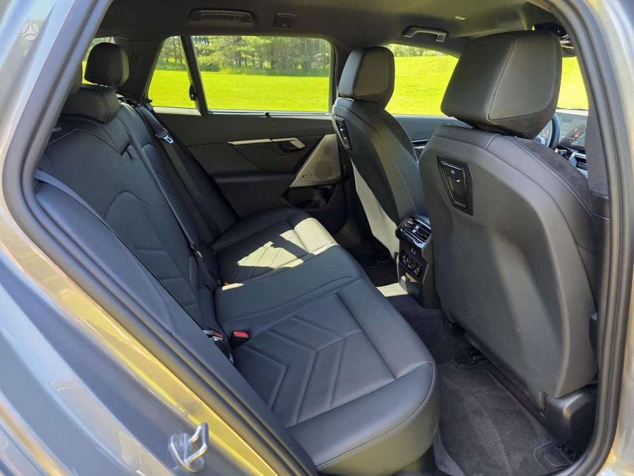 Pelēks BMW 520 2024 Telšiai, ar dzinēja tilpumu 2.00 L un nobraukumu 48 tūkst. km par 54800 €, foto 31 vietnē AUTOMOTO.COM.LV