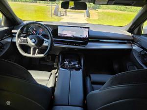 Pelēks BMW 520 2024 Telšiai, ar dzinēja tilpumu 2.00 L un nobraukumu 48 tūkst. km par 54800 €, foto 35 vietnē AUTOMOTO.COM.LV