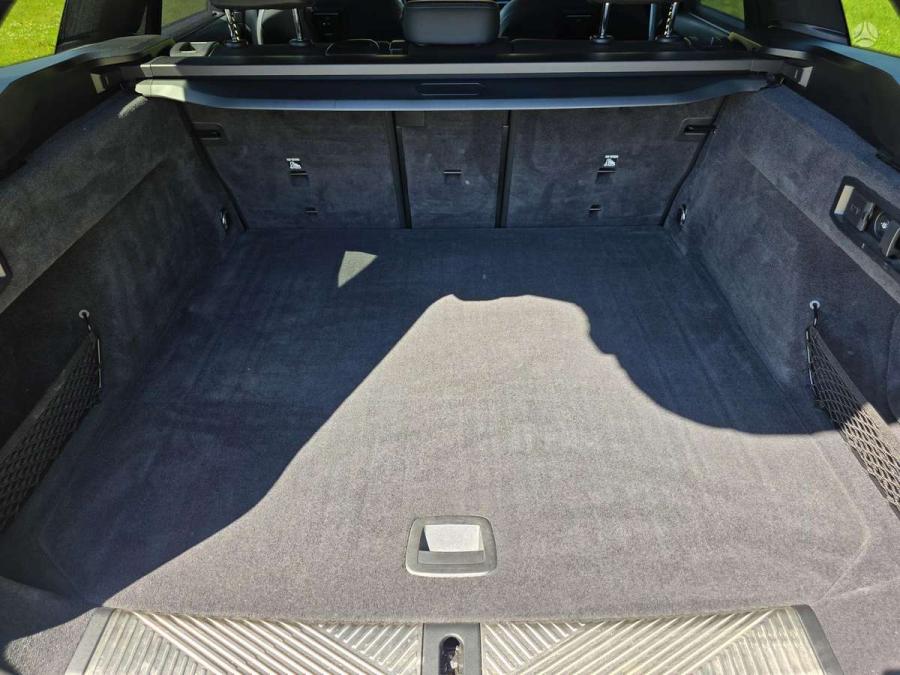 Pelēks BMW 520 2024 Telšiai, ar dzinēja tilpumu 2.00 L un nobraukumu 48 tūkst. km par 54800 €, foto 52 vietnē AUTOMOTO.COM.LV