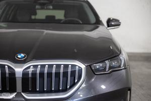 Pelēks BMW 520 2024 Viļņa, ar dzinēja tilpumu 2.00 L un nobraukumu 35 tūkst. km par 41991 €, foto 4 vietnē AUTOMOTO.COM.LV