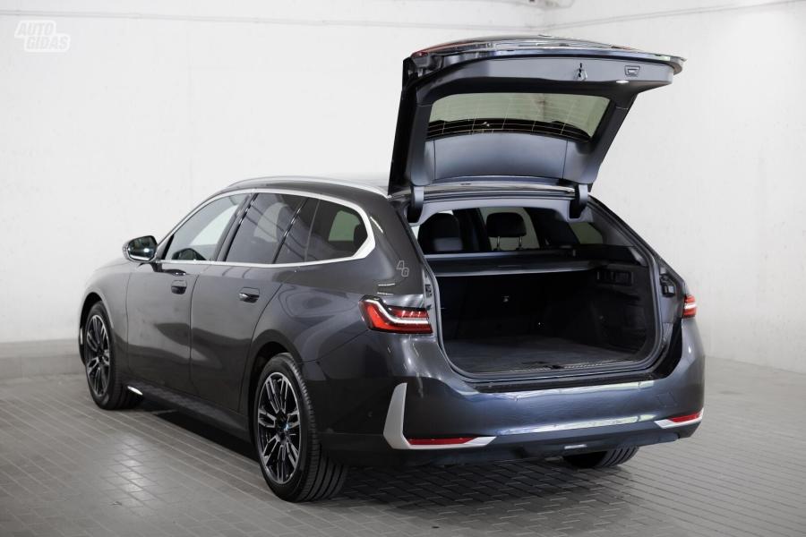 Pelēks BMW 520 2024 Viļņa, ar dzinēja tilpumu 2.00 L un nobraukumu 35 tūkst. km par 41991 €, foto 30 vietnē AUTOMOTO.COM.LV