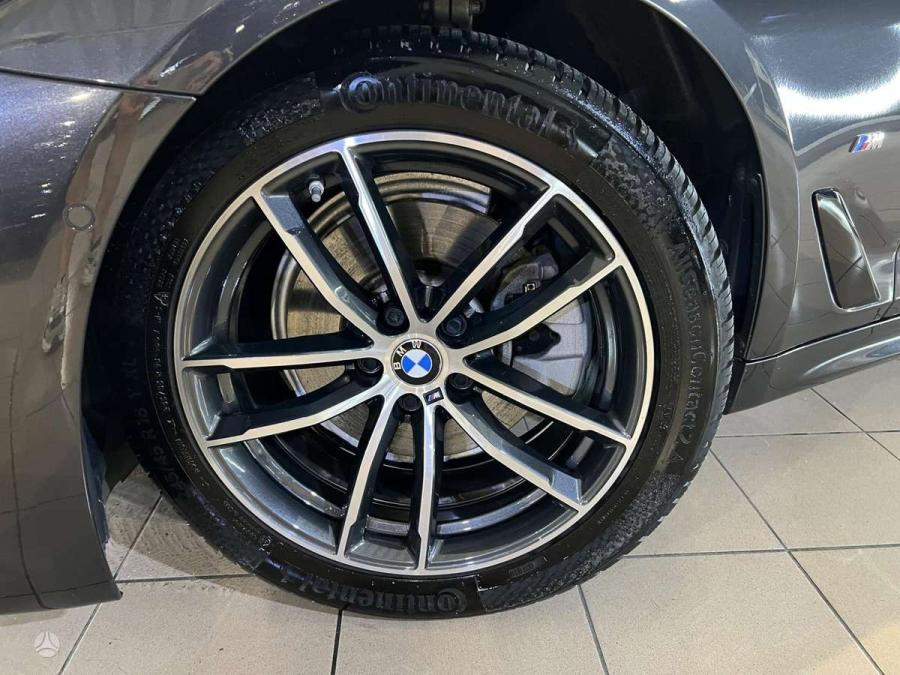 Grey BMW 520 2024 in Vilnius, with an engine capacity of 2.00 L and mileage of 41 thousand km for 32950 €, photo 38 on AUTOMOTO.COM.LV
