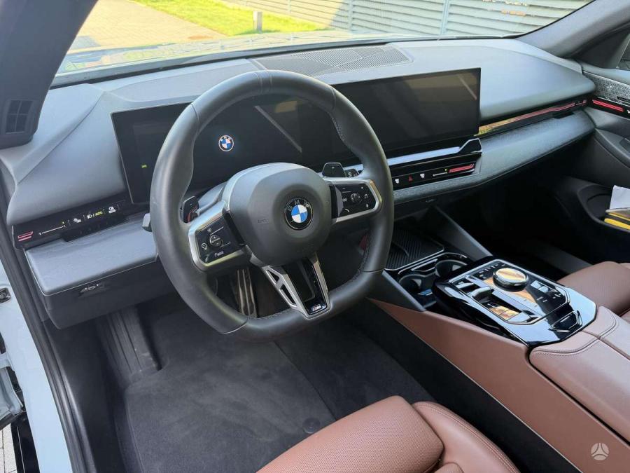 Grey BMW 520 2025 in Kaunas, with an engine capacity of 2.00 L and mileage of 18 thousand km for 60000 €, photo 12 on AUTOMOTO.COM.LV