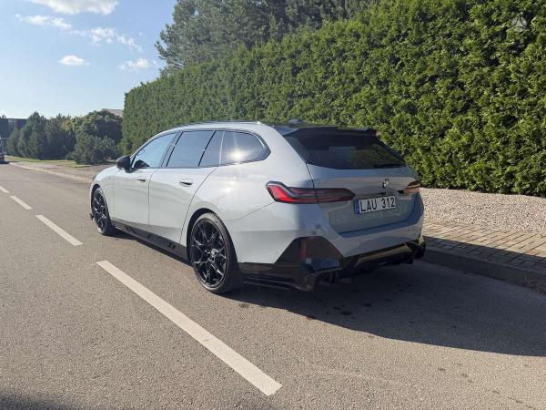 Grey BMW 520 2025 in Kaunas, with an engine capacity of 2.00 L and mileage of 18 thousand km for 60000 €, photo 1 on AUTOMOTO.COM.LV