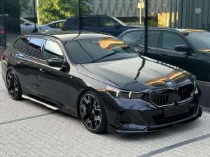 Grey BMW 520 2025 in Vilnius, with an engine capacity of 2.00 L and mileage of 19 thousand km for 49900 €, photo  on AUTOMOTO.COM.LV