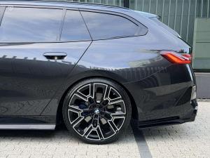 Grey BMW 520 2025 in Vilnius, with an engine capacity of 2.00 L and mileage of 19 thousand km for 49900 €, photo 8 on AUTOMOTO.COM.LV