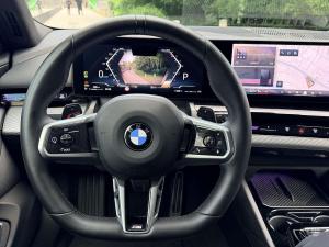 Grey BMW 520 2025 in Vilnius, with an engine capacity of 2.00 L and mileage of 19 thousand km for 49900 €, photo 14 on AUTOMOTO.COM.LV