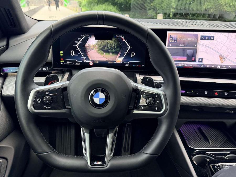 Grey BMW 520 2025 in Vilnius, with an engine capacity of 2.00 L and mileage of 19 thousand km for 49900 €, photo 14 on AUTOMOTO.COM.LV