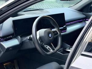 Grey BMW 520 2025 in Vilnius, with an engine capacity of 2.00 L and mileage of 19 thousand km for 49900 €, photo 23 on AUTOMOTO.COM.LV