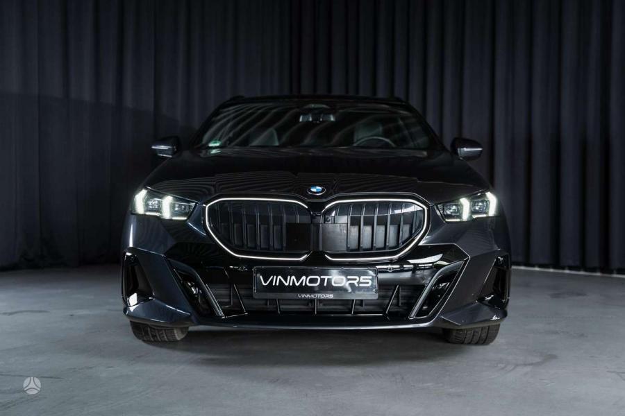 Pelēks BMW 520 2025 Viļņa, ar dzinēja tilpumu 2.00 L un nobraukumu 39 tūkst. km par 54999 €, foto 3 vietnē AUTOMOTO.COM.LV