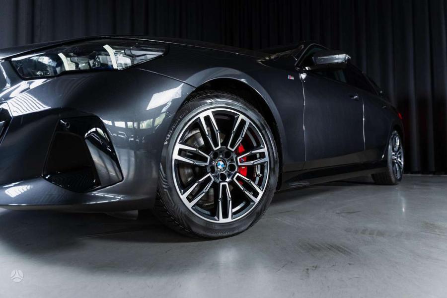 Pelēks BMW 520 2025 Viļņa, ar dzinēja tilpumu 2.00 L un nobraukumu 39 tūkst. km par 54999 €, foto 12 vietnē AUTOMOTO.COM.LV