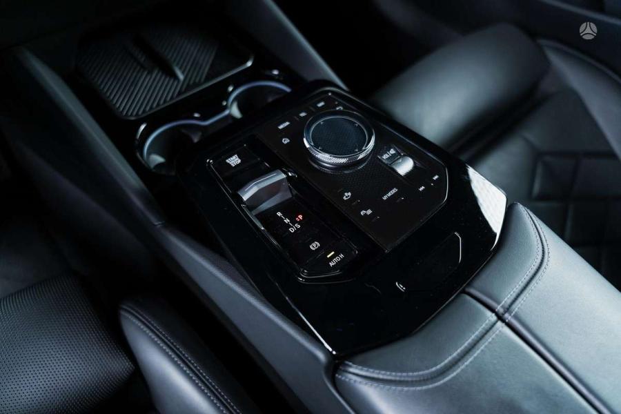 Pelēks BMW 520 2025 Viļņa, ar dzinēja tilpumu 2.00 L un nobraukumu 39 tūkst. km par 54999 €, foto 25 vietnē AUTOMOTO.COM.LV