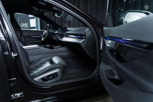 Pelēks BMW 520 2025 Viļņa, ar dzinēja tilpumu 2.00 L un nobraukumu 39 tūkst. km par 54999 €, foto 26 vietnē AUTOMOTO.COM.LV