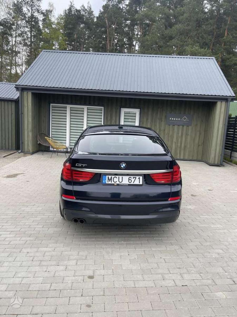 BMW 520 2013 in Anyksciai, with an engine capacity of 2.00 L and mileage of 390 thousand km for 9900 €, photo 3 on AUTOMOTO.COM.LV