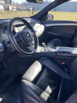 BMW 520 2013 in Anyksciai, with an engine capacity of 2.00 L and mileage of 390 thousand km for 9900 €, photo 12 on AUTOMOTO.COM.LV