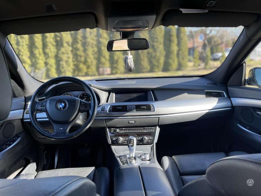 BMW 520 2013 in Anyksciai, with an engine capacity of 2.00 L and mileage of 390 thousand km for 9900 €, photo 13 on AUTOMOTO.COM.LV